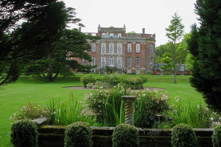 Chettle House - Dorset Guide