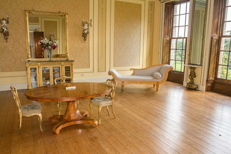 Chettle House - Dorset Guide