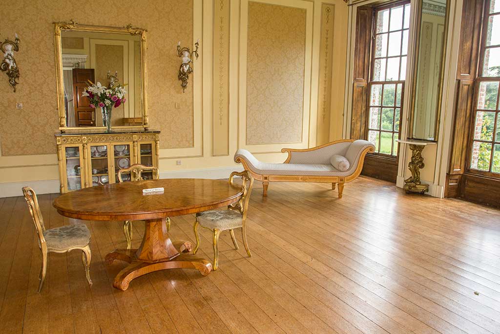 Chettle House - Dorset Guide