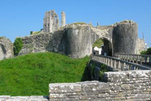 Corfe Castle - Visitor Information, Quick History & Photos | Dorset Guide