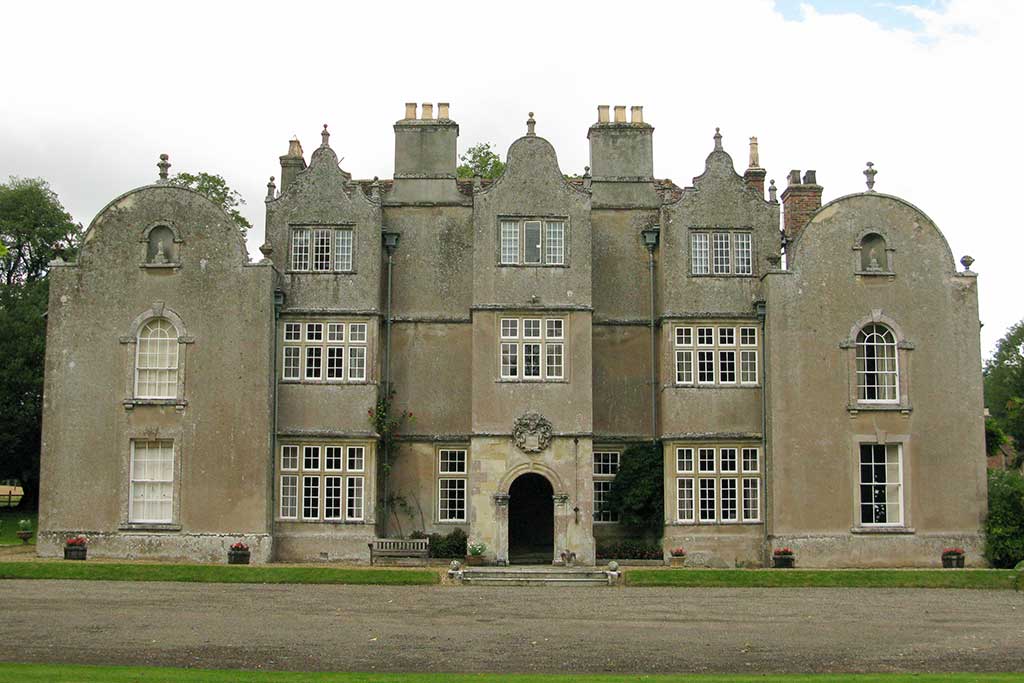 Edmondsham House - Visitor Information | Dorset Guide