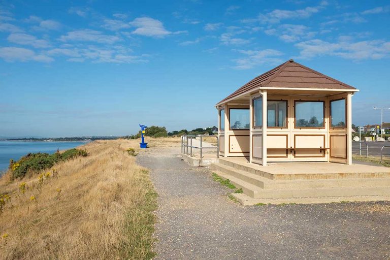 Highcliffe Beach Dorset - Visitor Information & Photos | Dorset Guide