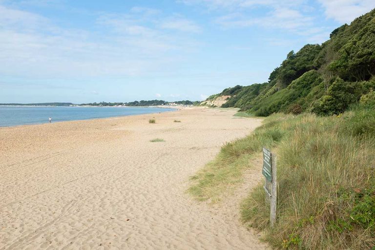 Highcliffe Castle Beach - Visitor info and car park | Dorset Guide