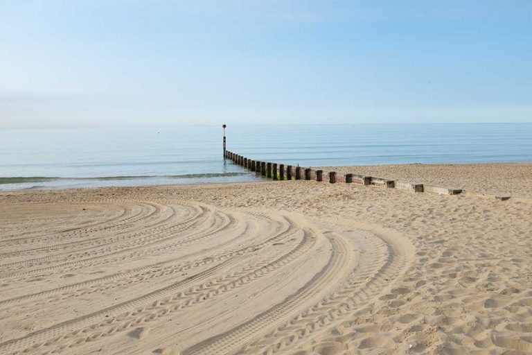 Middle Chine Beach Bournemouth - Visitor Info | Dorset Guide
